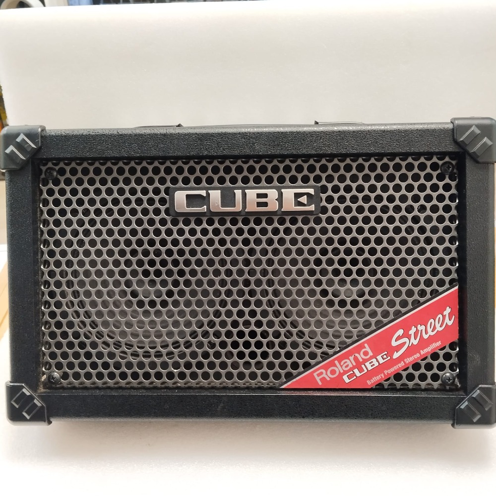 Used Roland CUBE STREET Battery Powered Stereo Amplifier - Own4Less